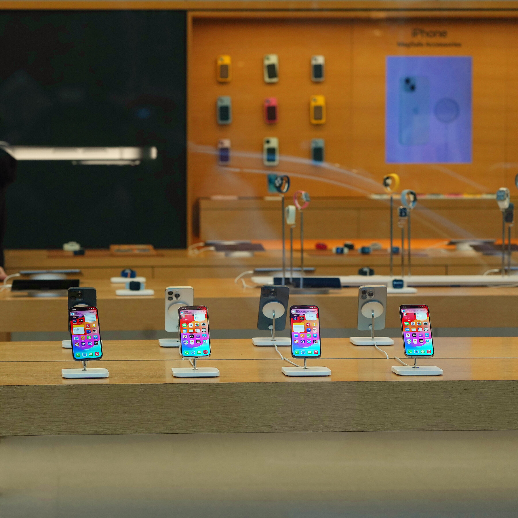 Apple Introduces New iPhones with A.I. Features | Business Trends Today