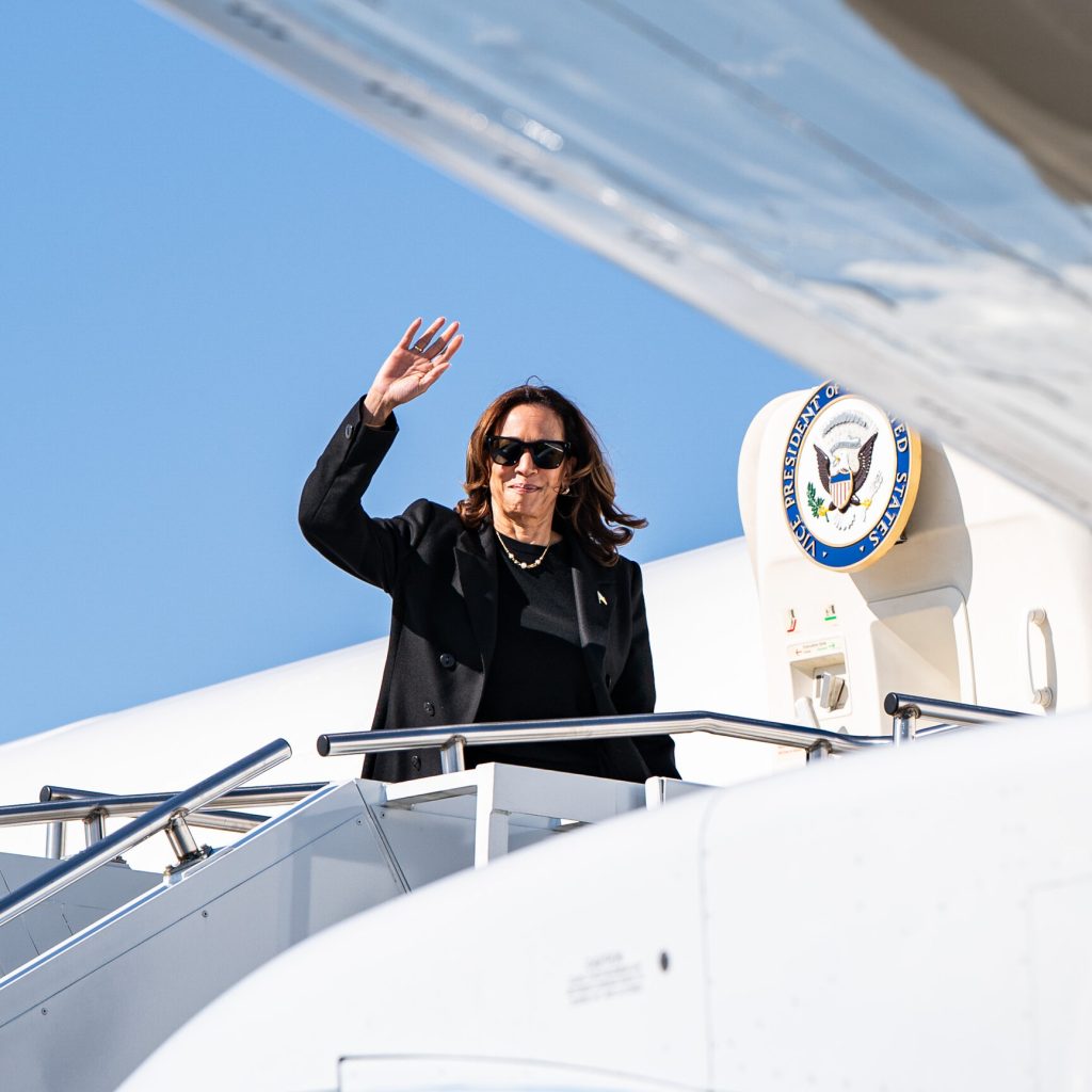 Harris Economic Plan Focuses on Prices, a Key Vulnerability | Business ...